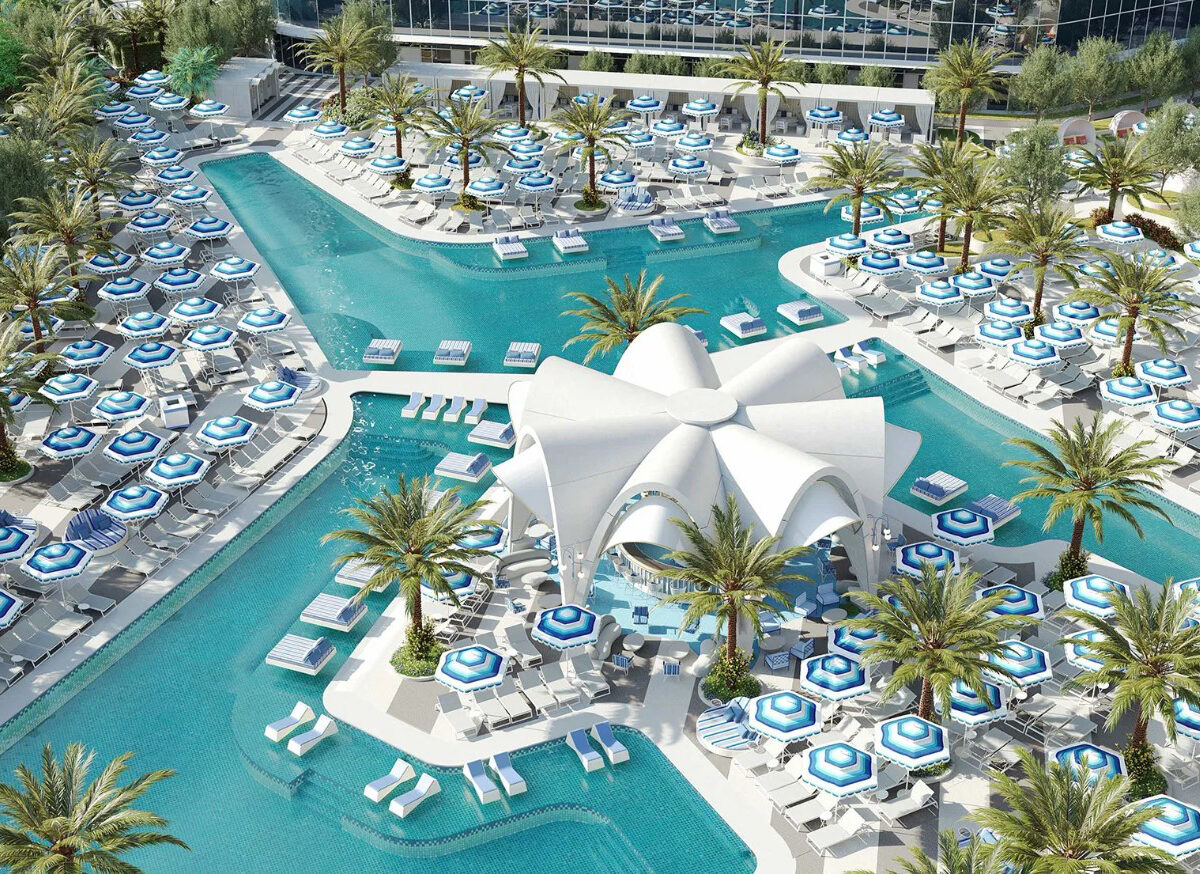 Oasis Pool Deck opens as 6-acre area at Fontainebleu Vegas